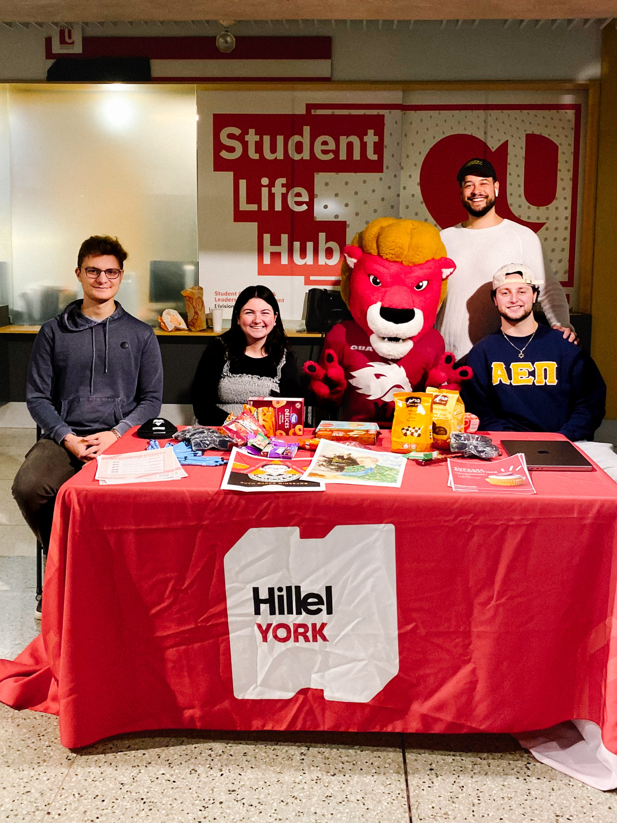 Hillel York and JLIC Rosh Hashanah Apple Picking – Hillel Ontario